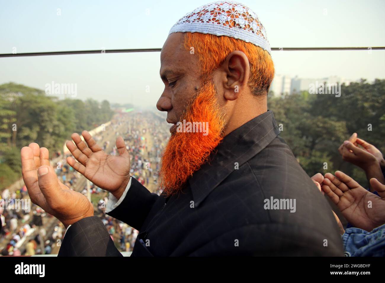 Devotees in wari hi-res stock photography and images - Alamy