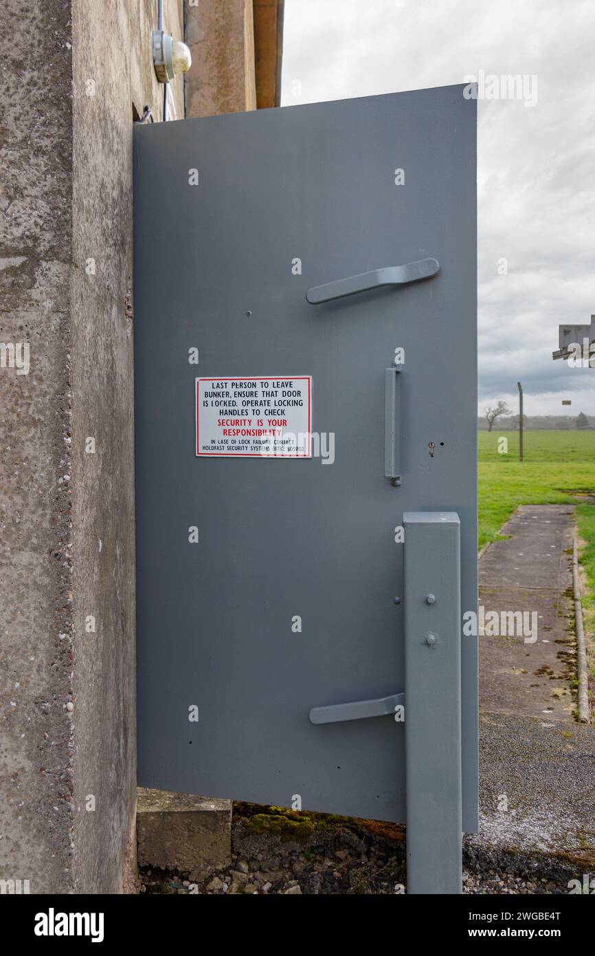 Secret nuclear bunker sign hi-res stock photography and images - Alamy