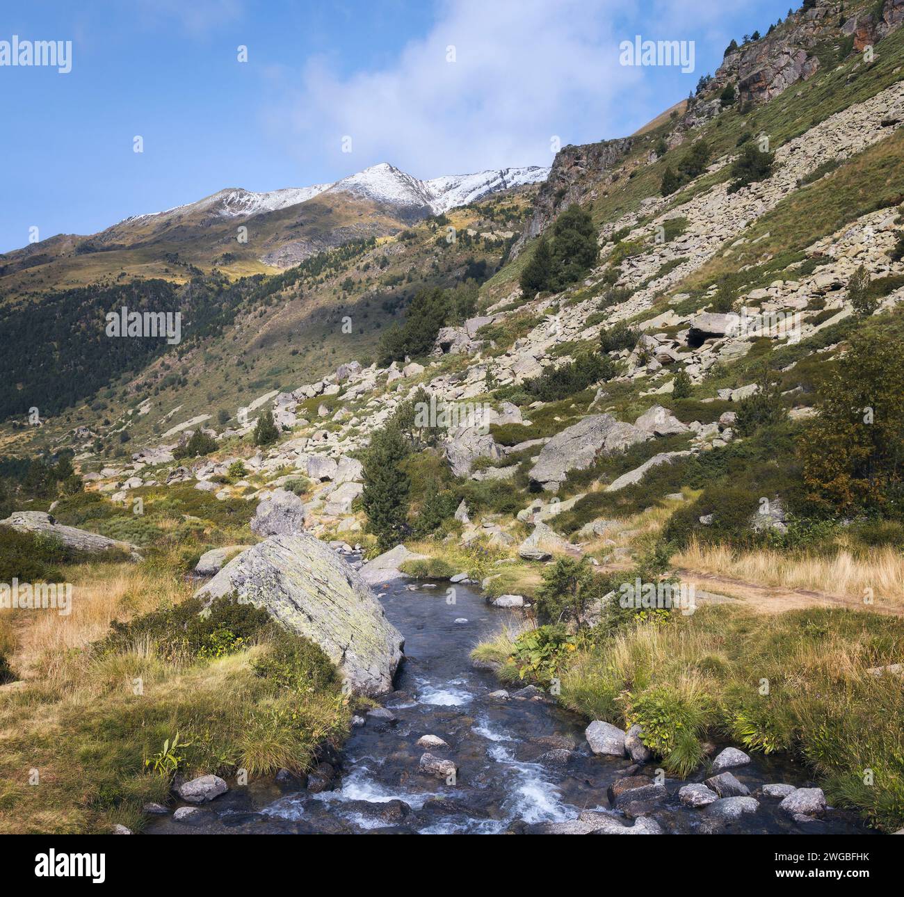 Pyrenees scenery hi-res stock photography and images - Alamy