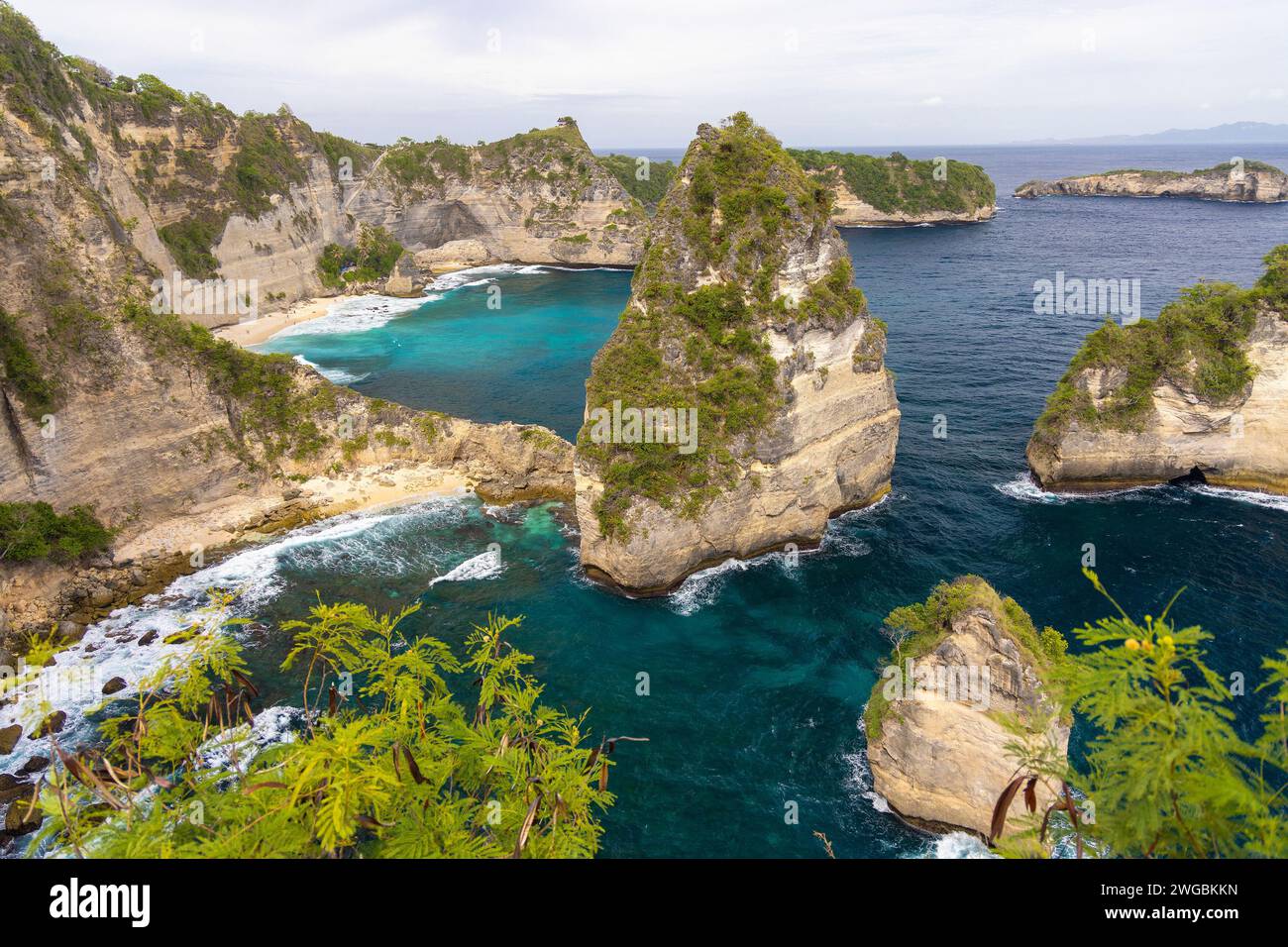 Thousand Island Viewpoint on Nusa Penida (Pulau Seribu Stock Photo - Alamy