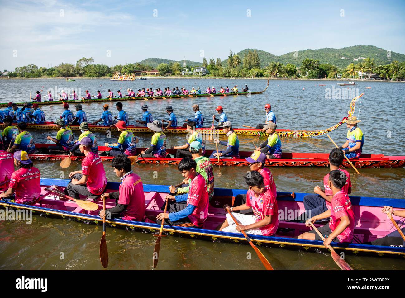 Dragonboat or Longboat teams on the Lake Khao Tao at the Longboat race ...