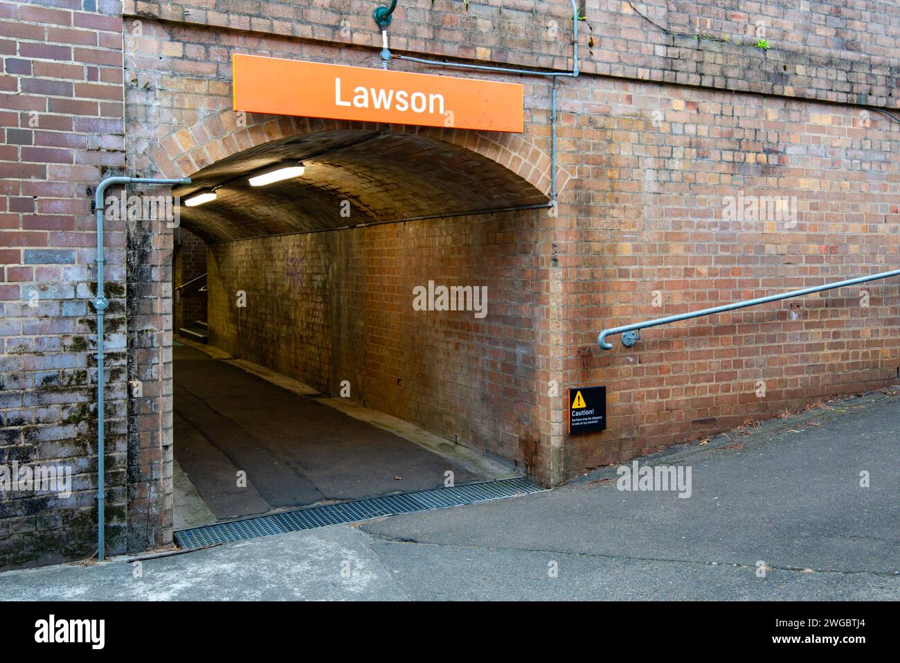 Australian electrified railway station stations hi-res stock ...