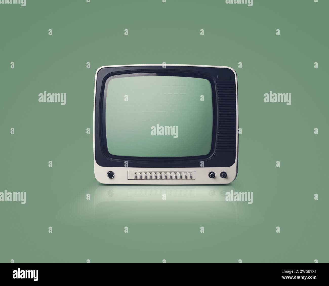 Vintage analog tv hi-res stock photography and images - Alamy