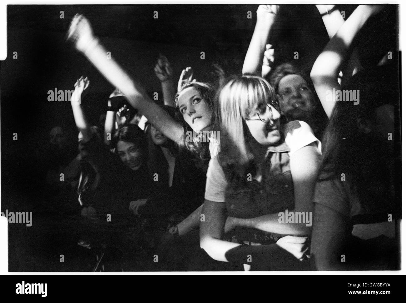 BRITPOP FANS, PULP DIFFERENT CLASS TOUR, 1995: Britpop fans of the band ...