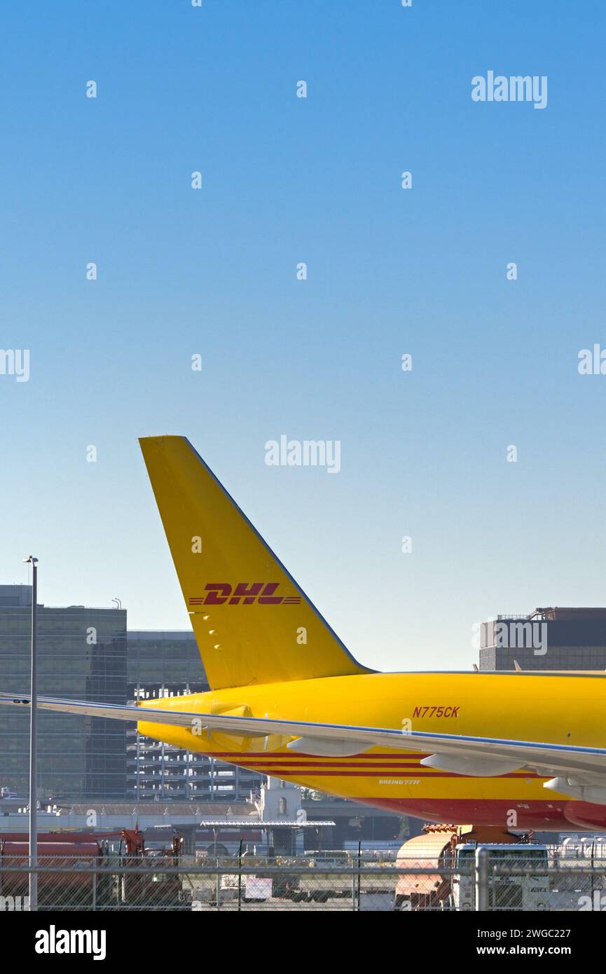 Dhl 767 cargo hi-res stock photography and images - Alamy