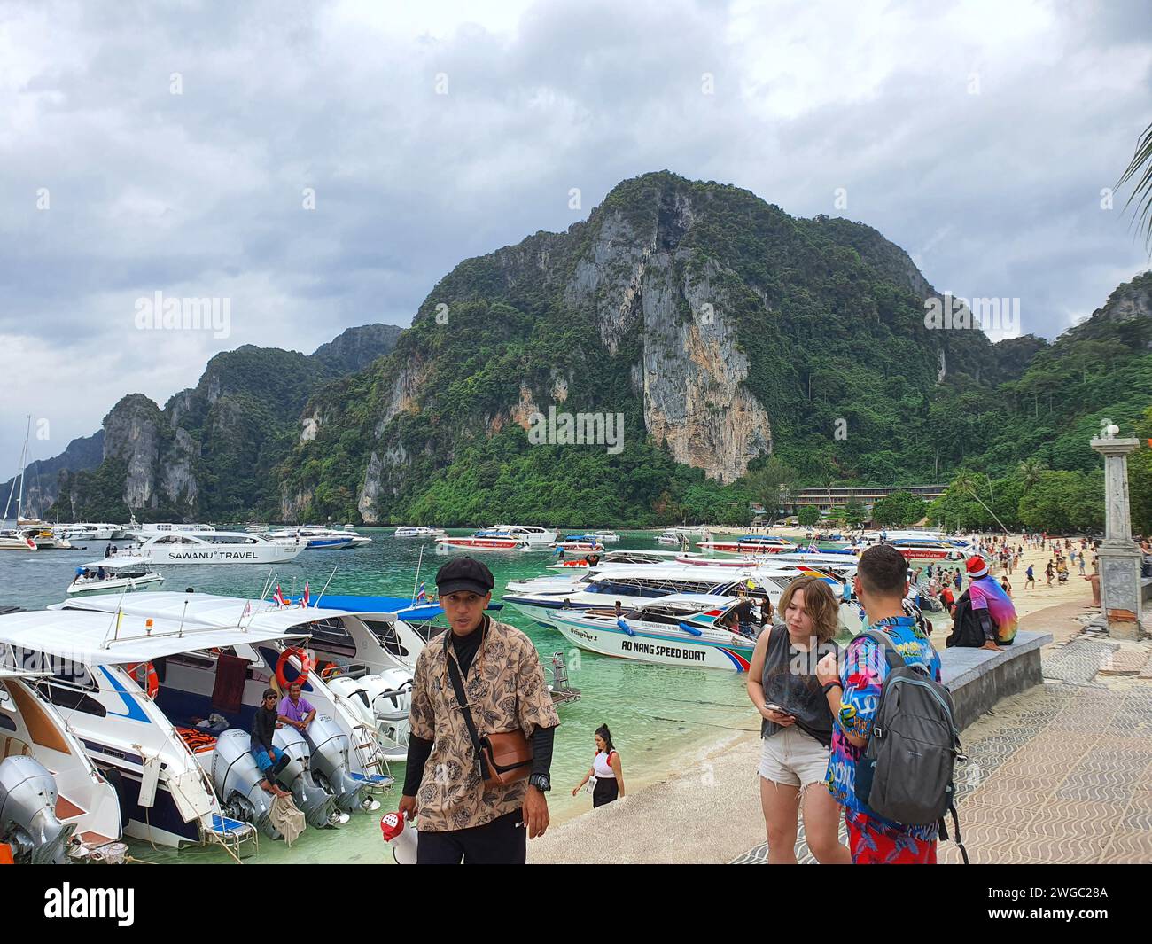 Phuket, Thailand - January 10, 2024: Famous Maya Bay beach at Ko Phi Phi Leh Island Stock Photo ...