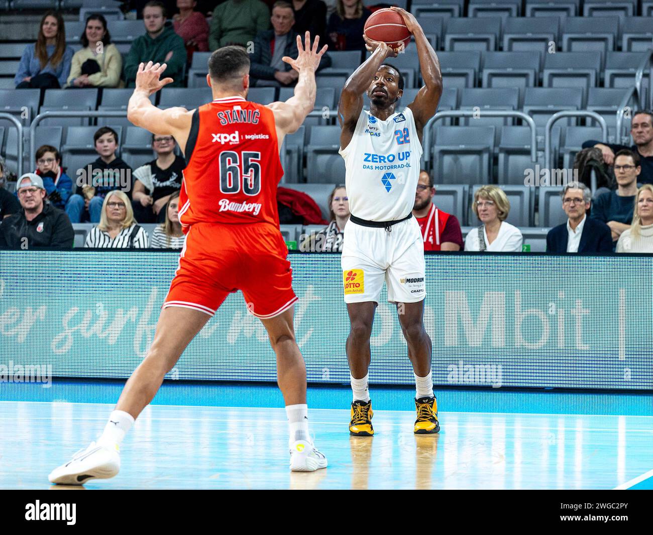 Bamberg, Deutschland. 03rd Feb, 2024. Filip Stanic (Bamberg Baskets ...