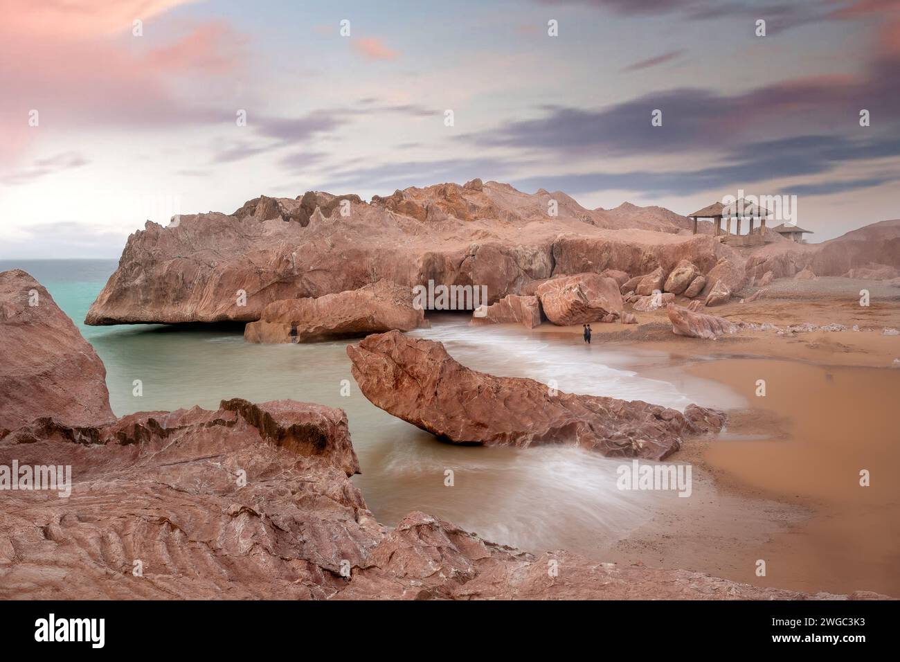 Gadani rocks hi-res stock photography and images - Alamy