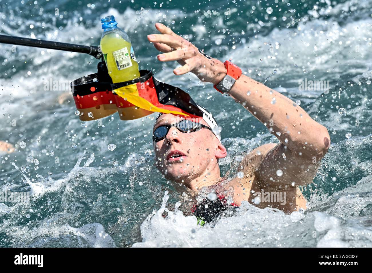 Doha, Qatar. 04th Feb, 2024. Florian Wellbrock of Germany feeds in the ...