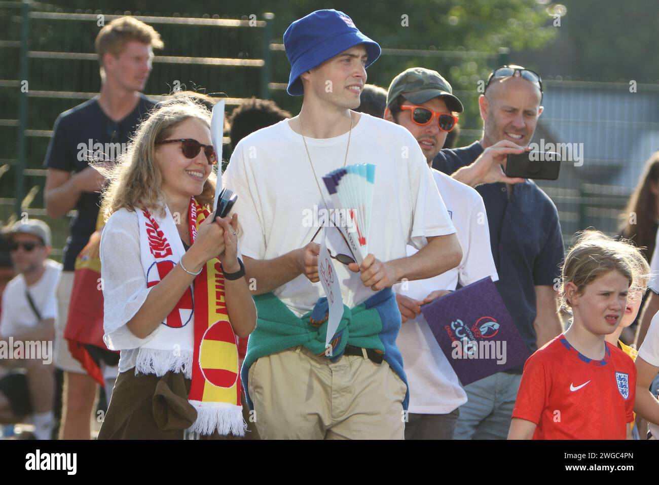 Fan wears half and half scarf England v Spain, UEFA Womens Euro 2022 ... Fan wears half and half scarf England v Spain, UEFA Womens Euro 2022 ...