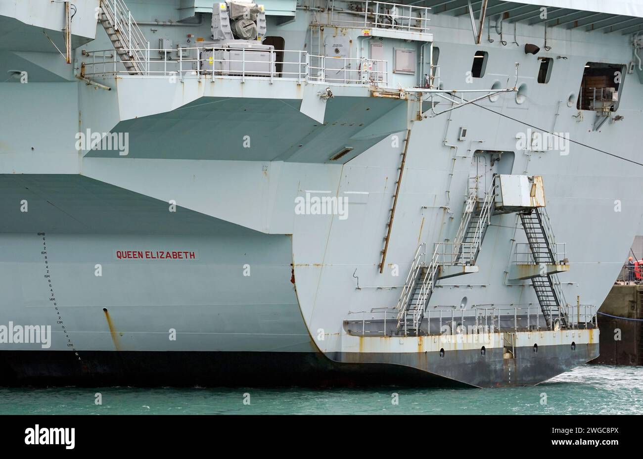 A view of the stern of the Royal Navy aircraft carrier HMS Queen ...
