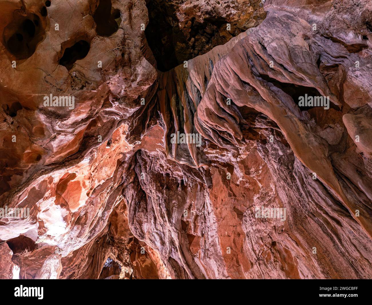 Las Güixas Cave, Villanúa, Pyrenees, Huesca, Aragon, Spain. Cave that ...