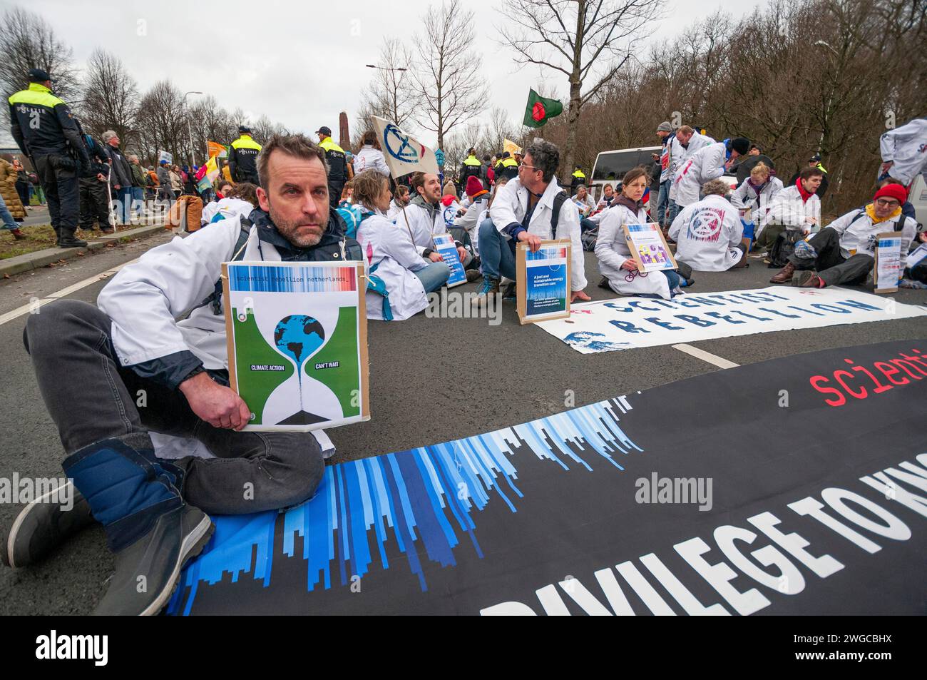 A12 Utrechtsebaan, The Hague, The Netherlands. Saturday 3 February ...