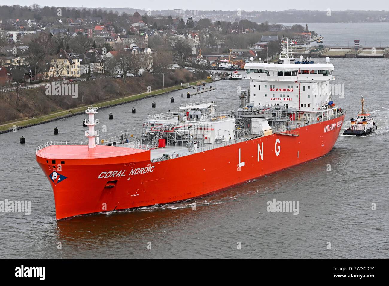 LNG Tanker CORAL NORDIC at the Kiel Canal Stock Photo - Alamy