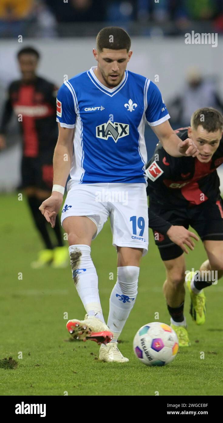 Emir Karic fotografiert beim Fußball Bundesliga Spiel Darmstadt. 98 ...