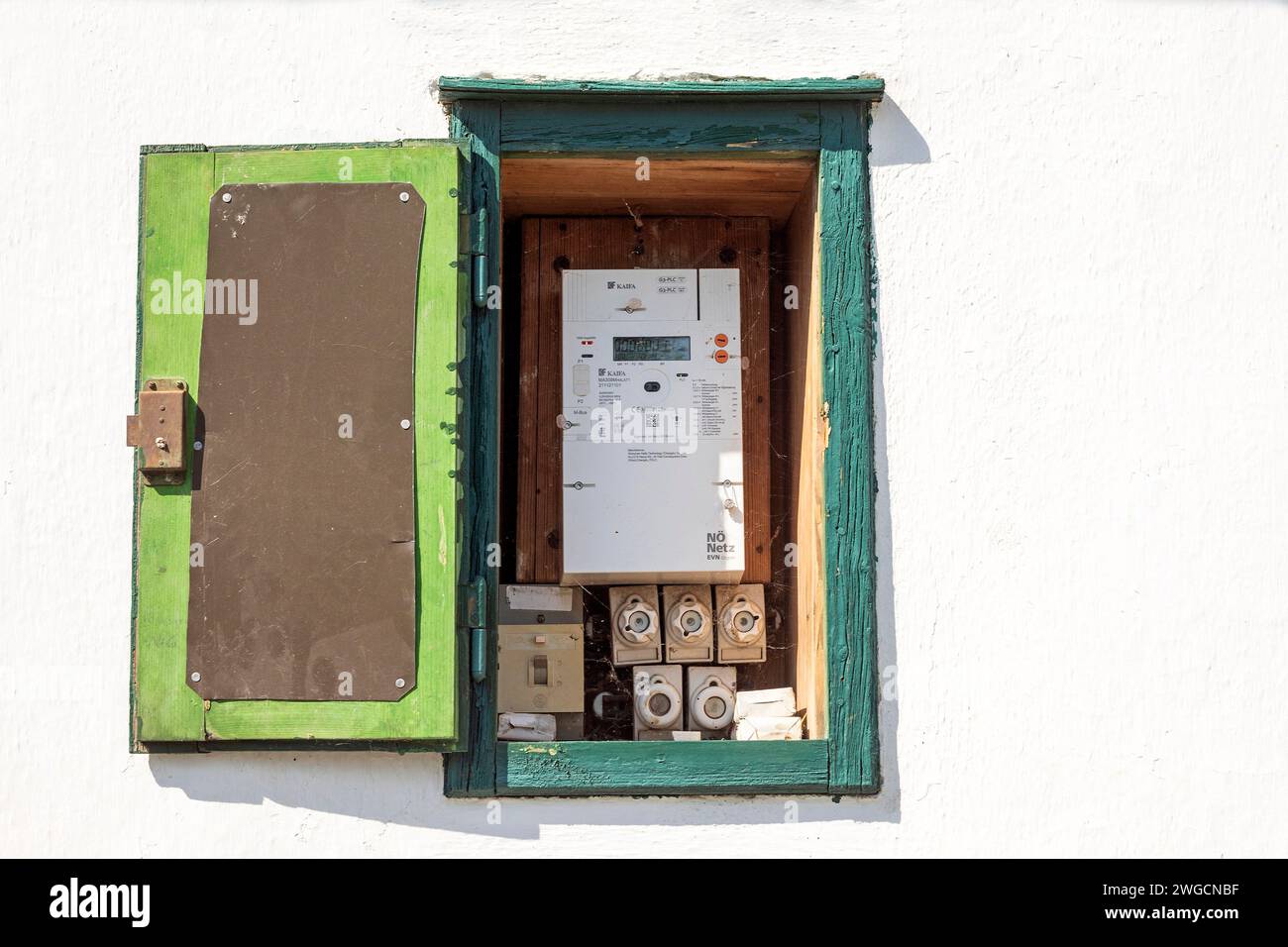 New electric current meter hi-res stock photography and images - Alamy