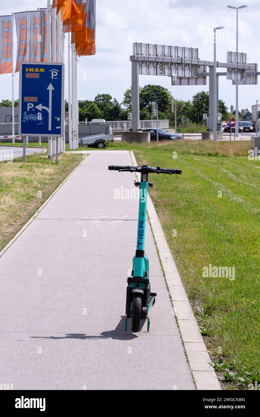 Animal powered vehicle hi-res stock photography and images - Alamy