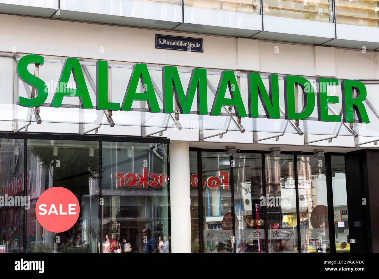 Footwear chains hi-res stock photography and images - Alamy