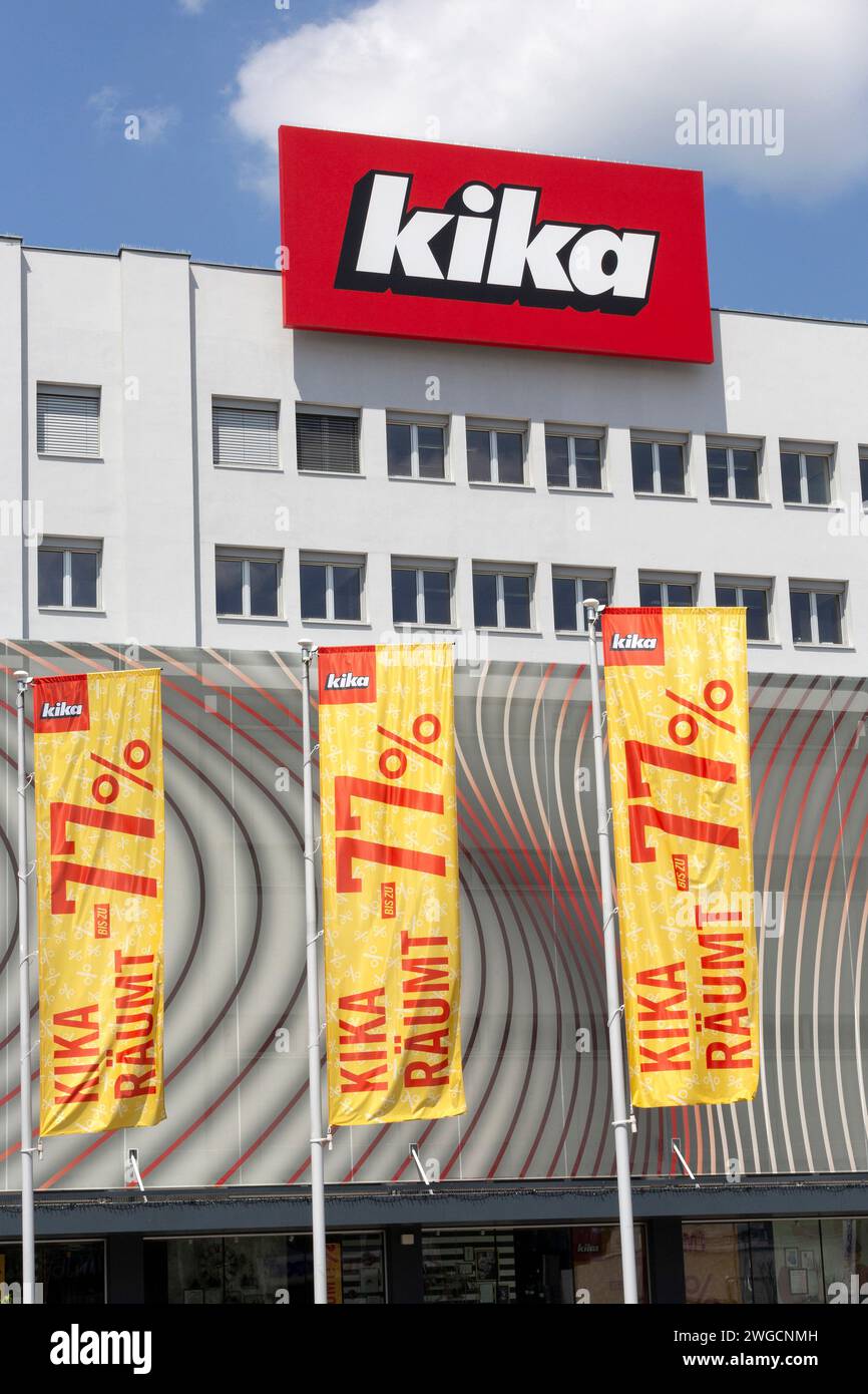 Mobelketten hi-res stock photography and images - Alamy