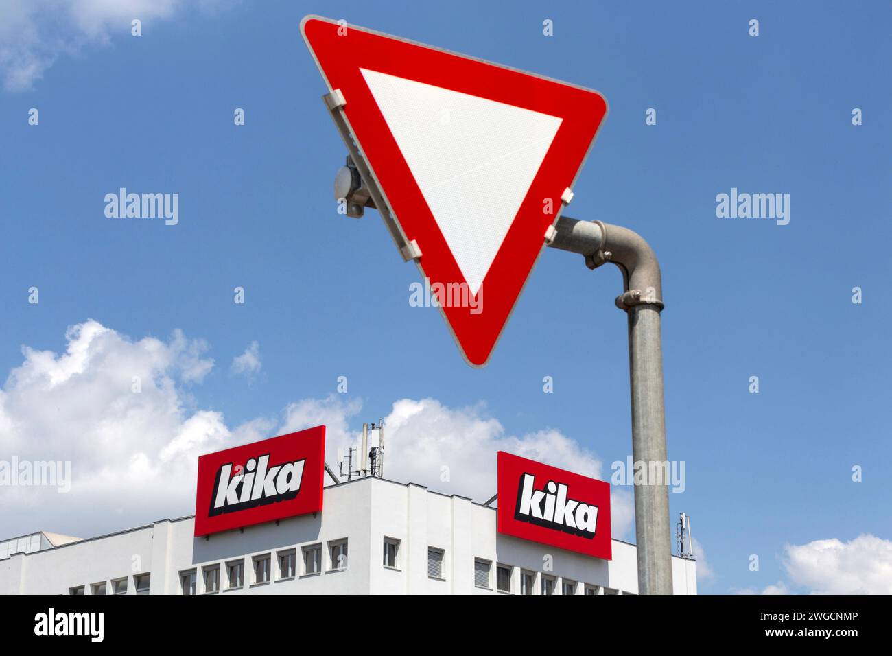 Kikalogo hi-res stock photography and images - Alamy