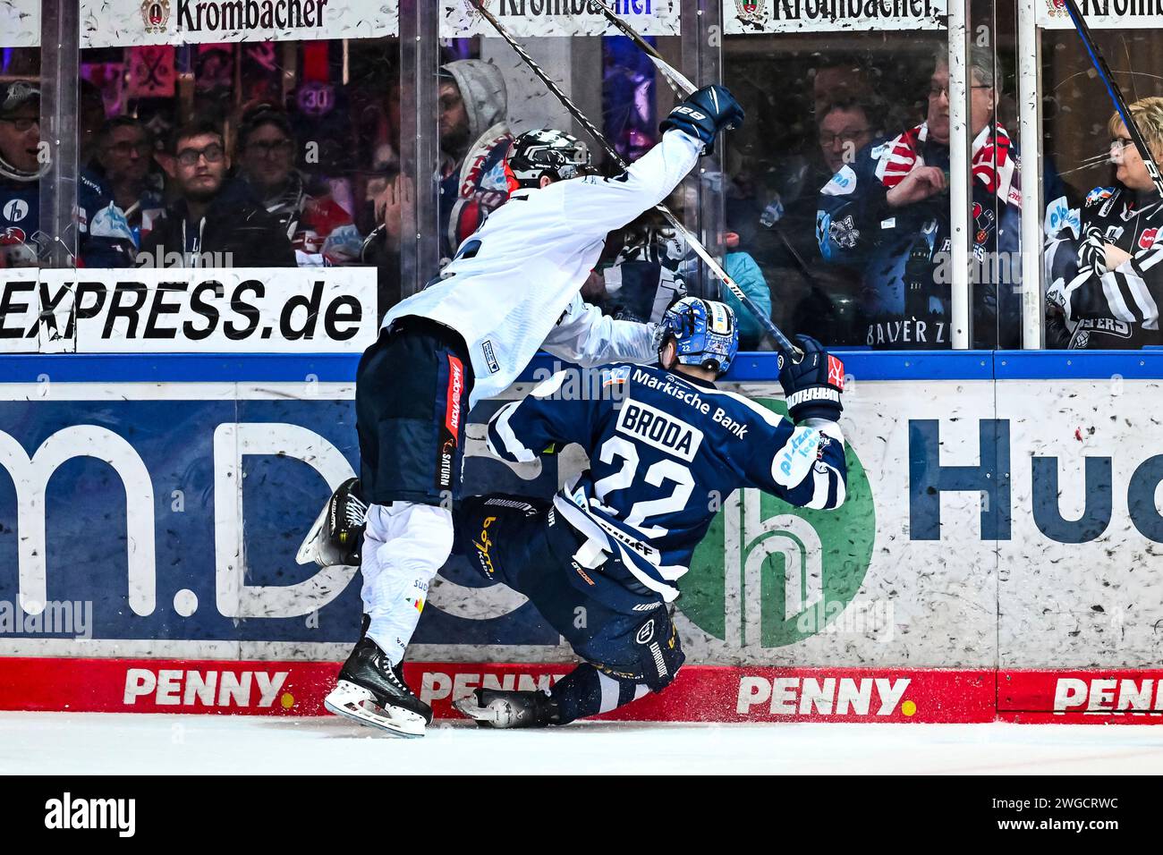 Iserlohn, Deutschland. 04th Feb, 2024. Mathew Bodie (ERC Ingolstadt ...