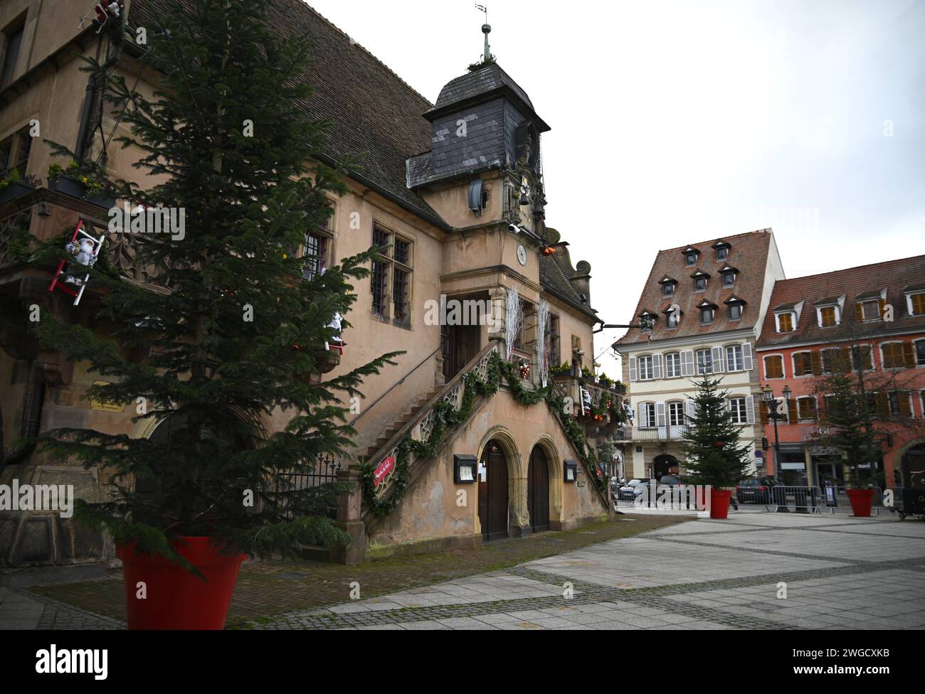 Scenic facade view with festive Christmas decorations of the ...