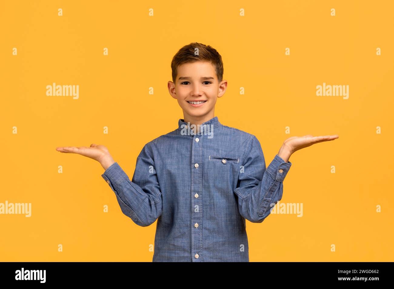 Child making presentation hi-res stock photography and images - Alamy