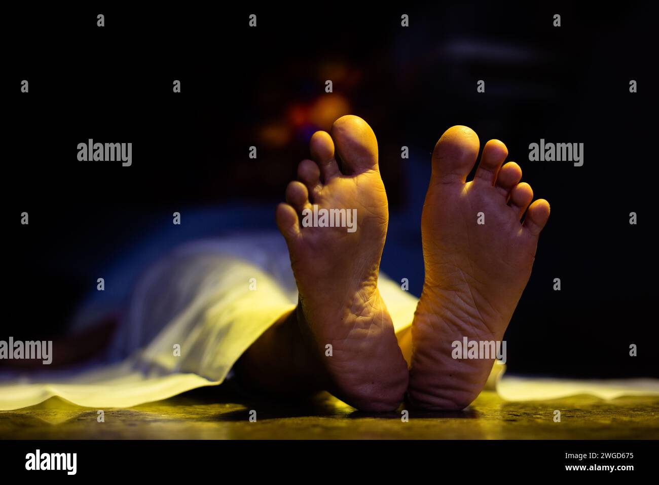 Dead girl feet hi-res stock photography and images - Alamy