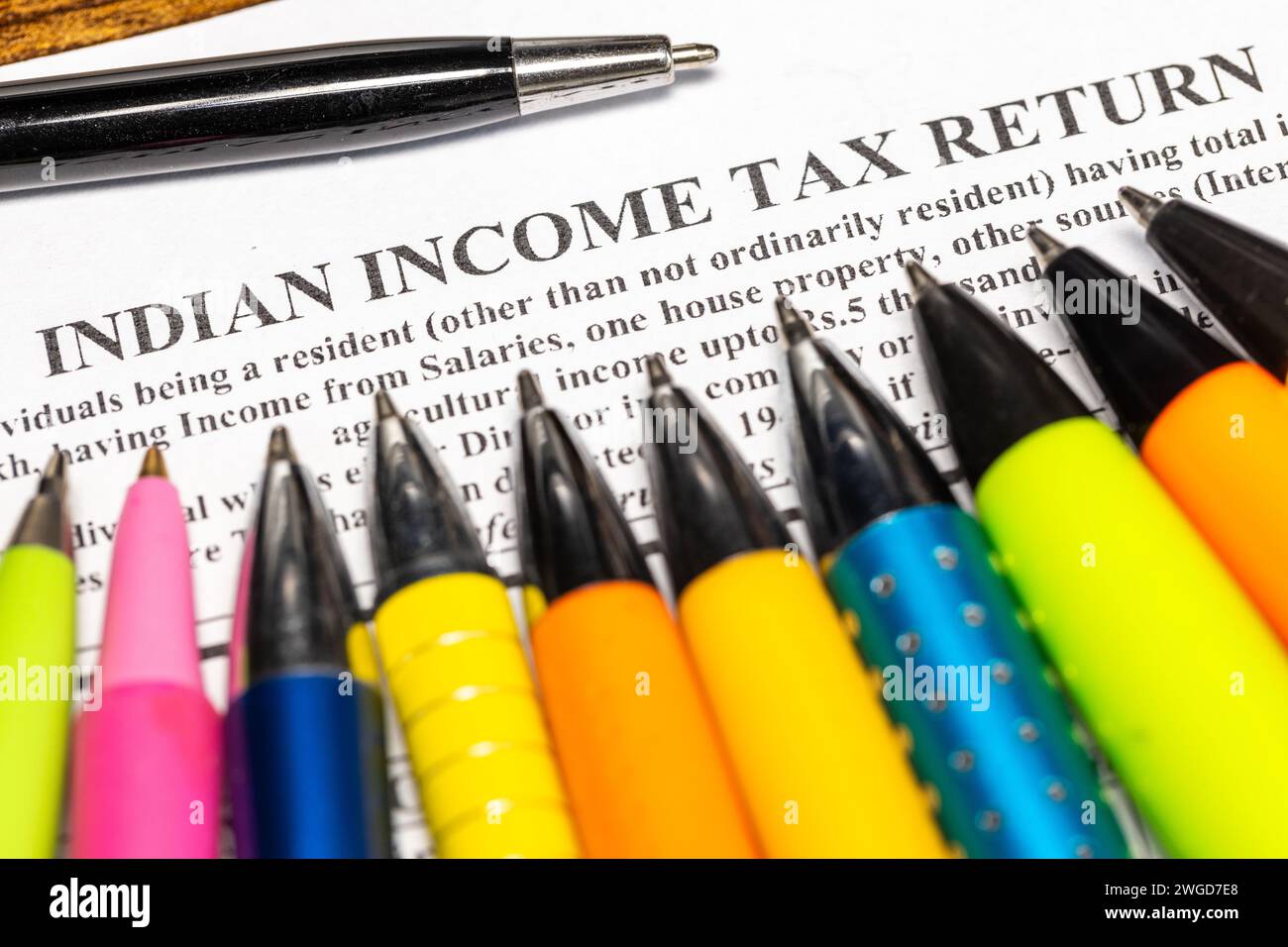 indian income tax return, Podatki w Indiach, financial concept Stock ...