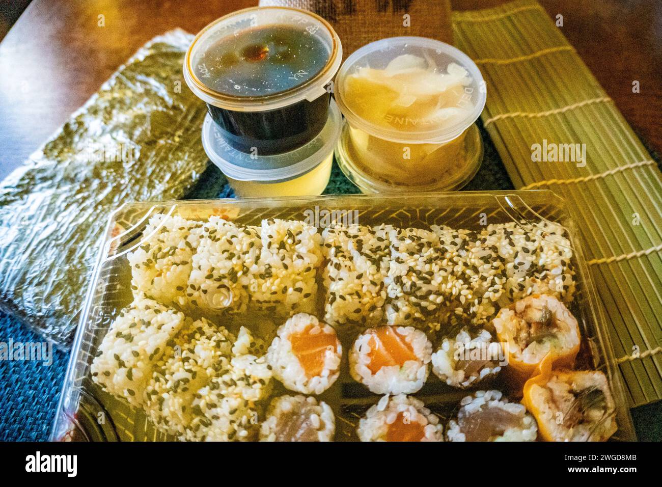 Everything you need to create sushi. Rice, nuri, ginger, soy sauce ...