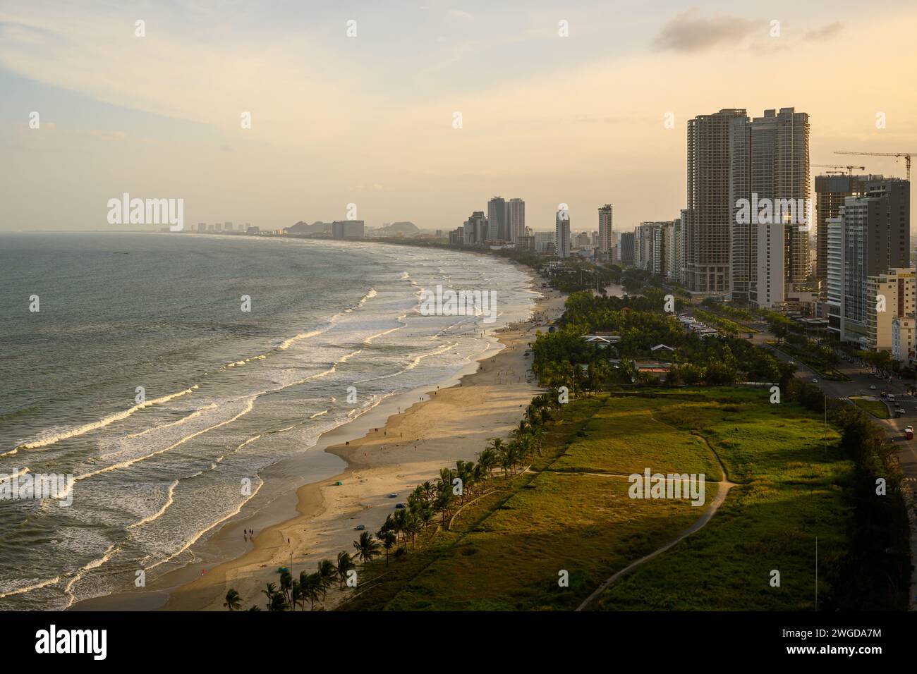 Seascape of Da nang Beach at sunset, Da Nang, Vietnam Stock Photo - Alamy