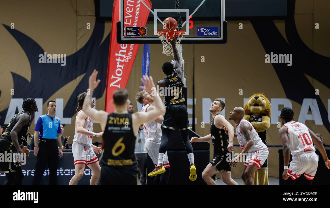 1 und darius perry wuerzburg baskets hi-res stock photography and ...
