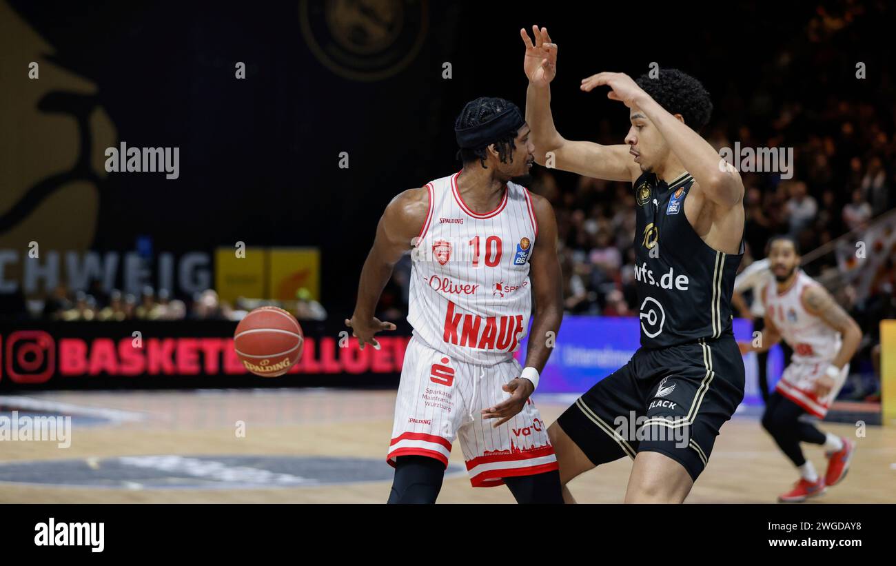 Darius perry wuerzburg baskets hi-res stock photography and images - Alamy