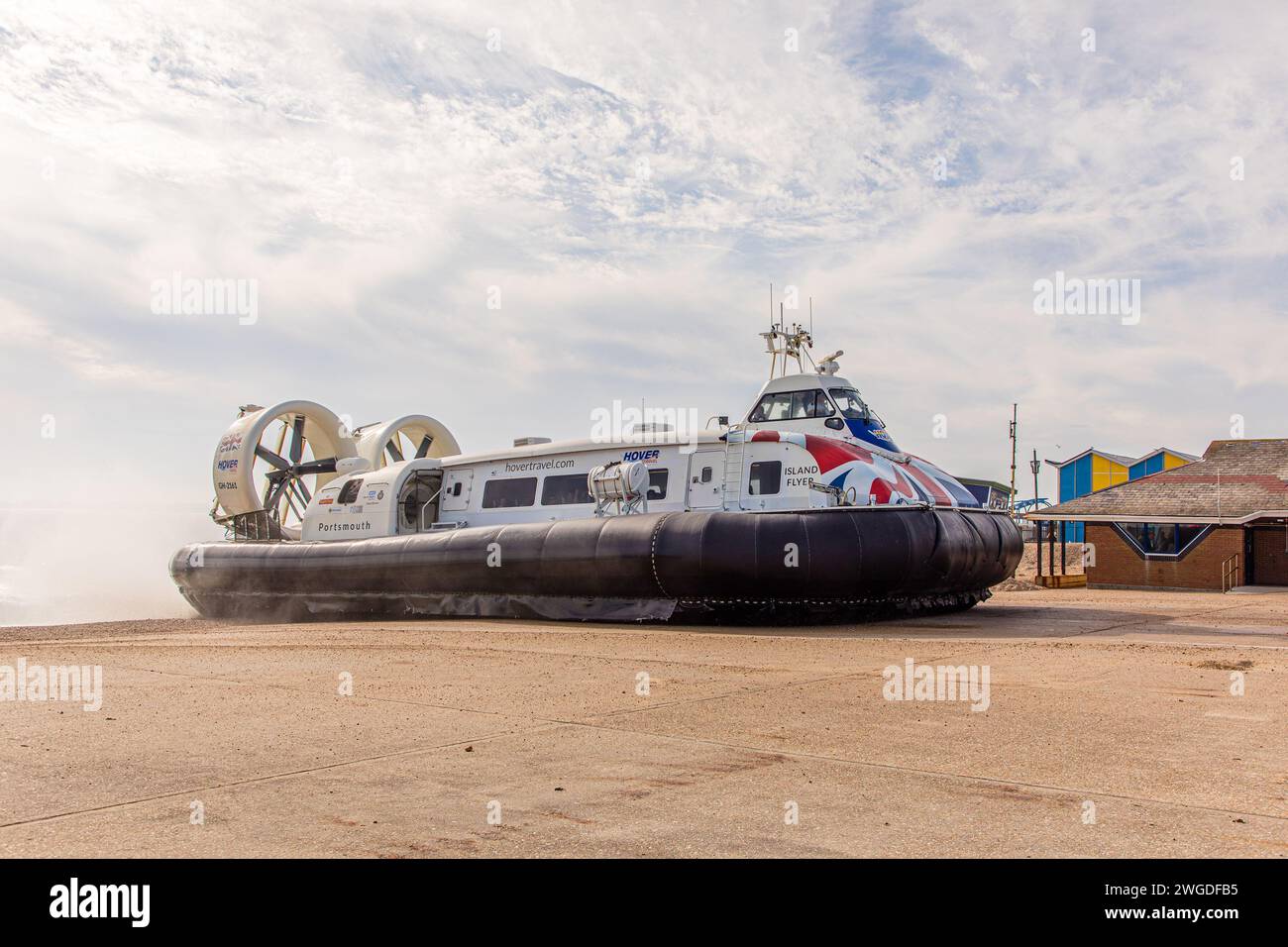 Island flyer hover craft hi-res stock photography and images - Alamy
