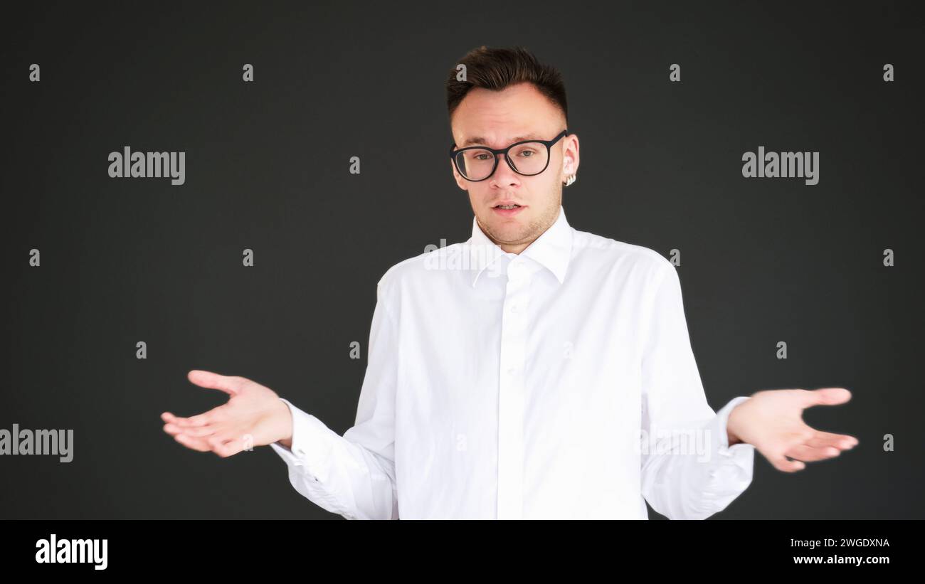 Clueless shrug hi-res stock photography and images - Alamy