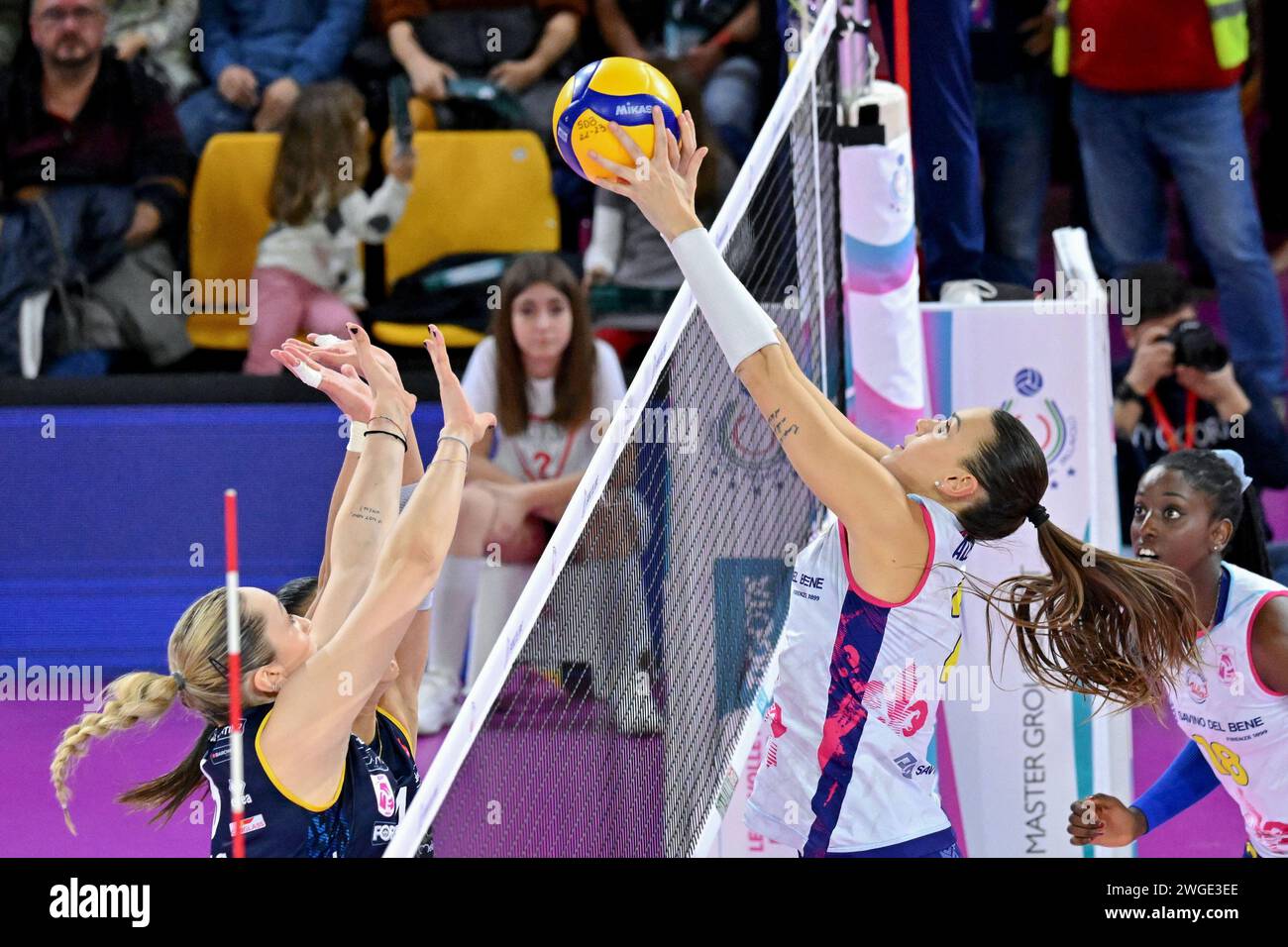 Sara bene hi-res stock photography and images - Alamy