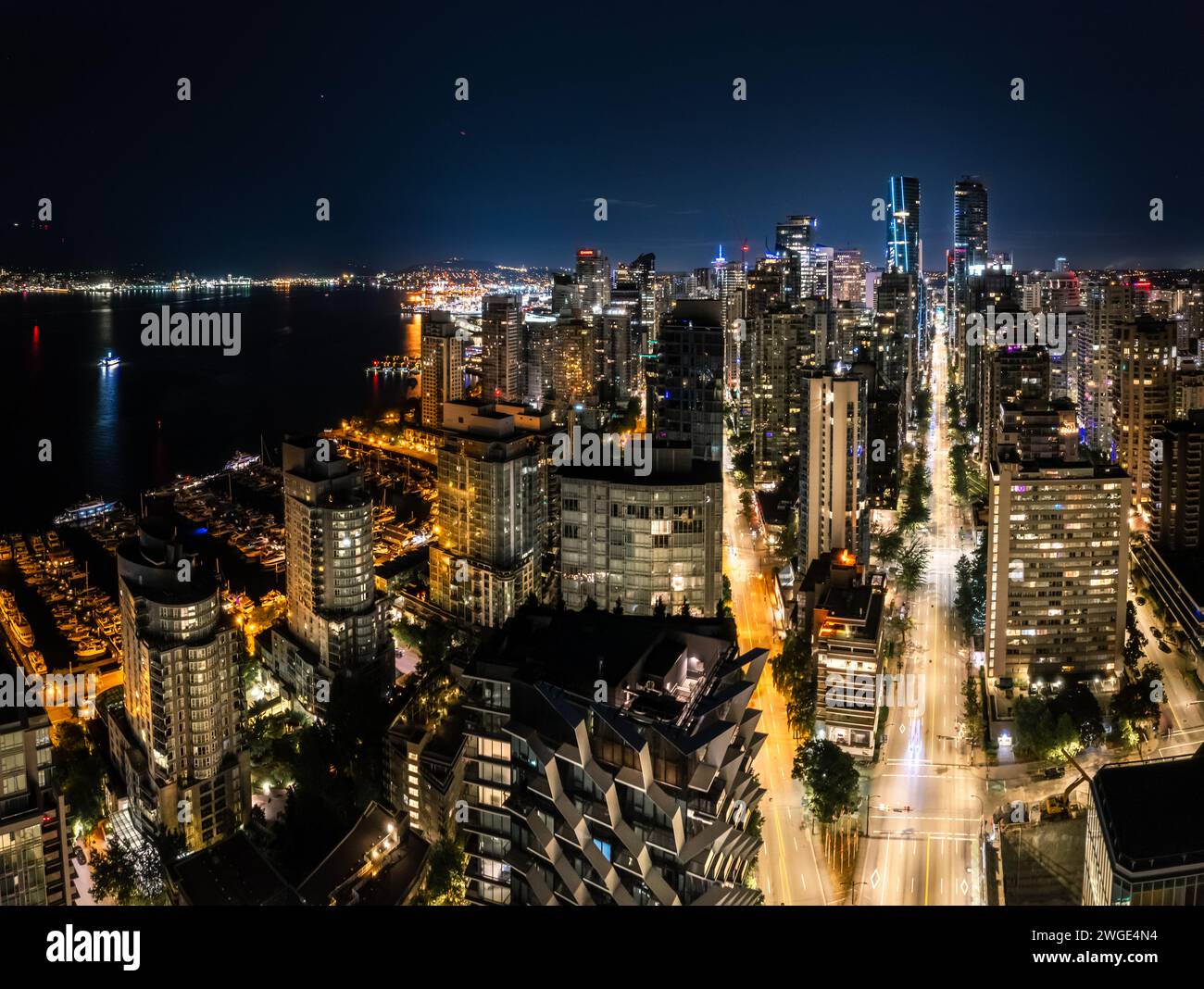 Hyperlapse fast motion night streets hi-res stock photography and ...