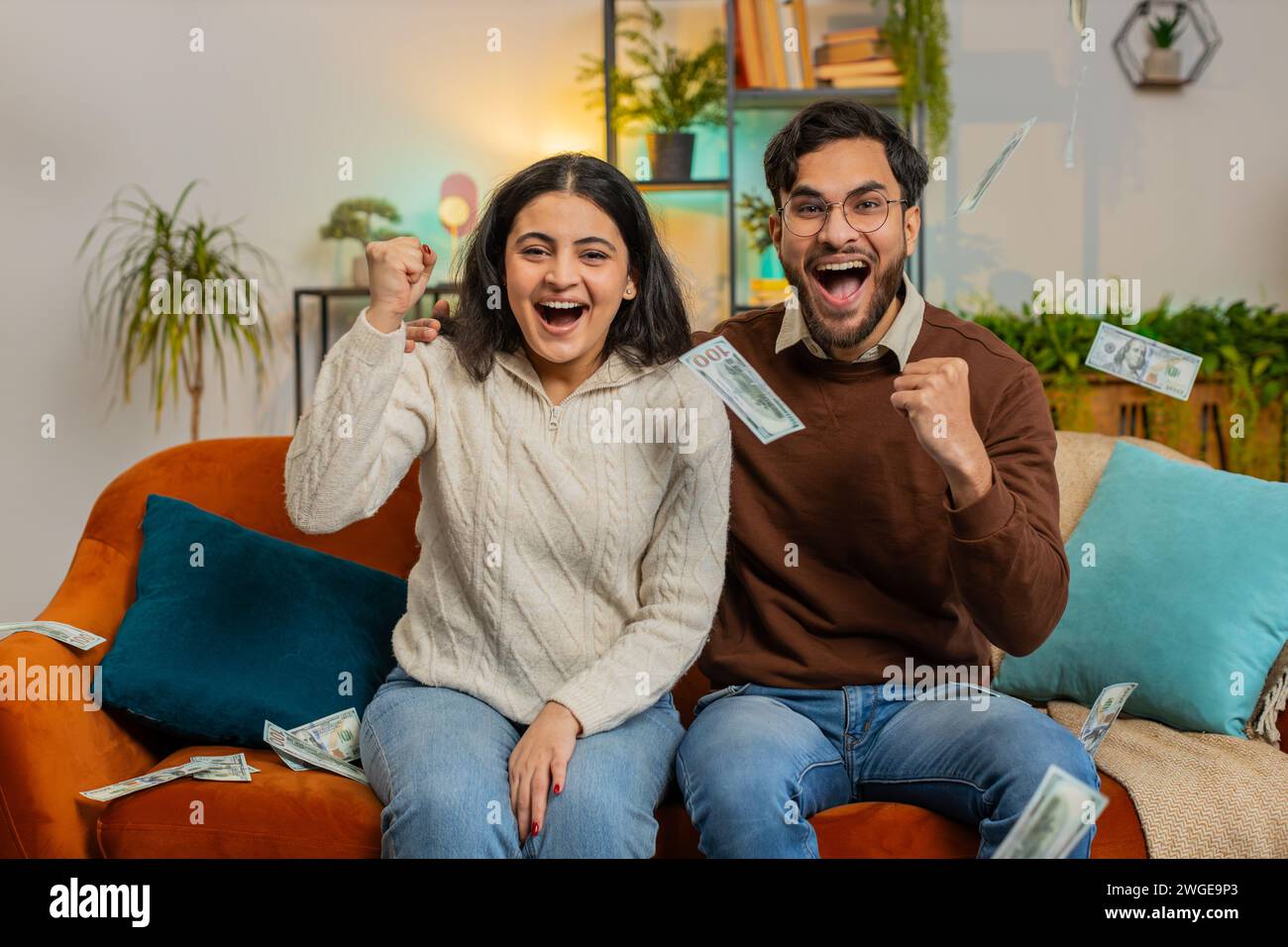 Couple win lottery jackpot hi-res stock photography and images - Alamy