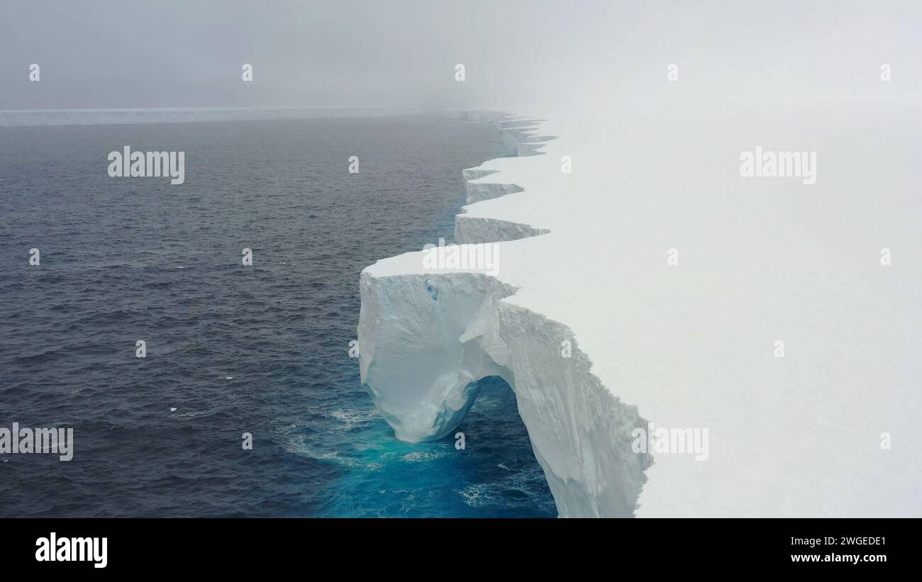 A23a iceberg hi-res stock photography and images - Alamy