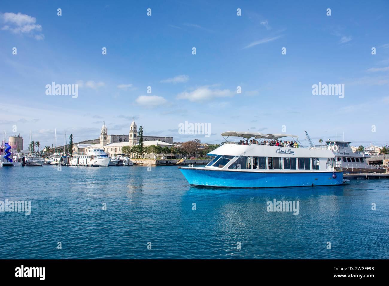 Cruise boat leaving North Basin, Royal Naval Dockyard, Sandy's Parish ...