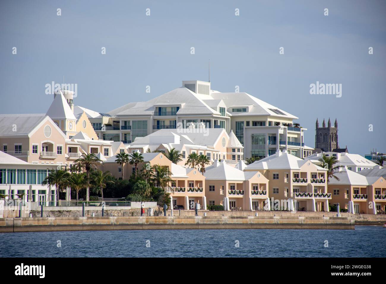 Finance and waterfront city hi-res stock photography and images - Alamy