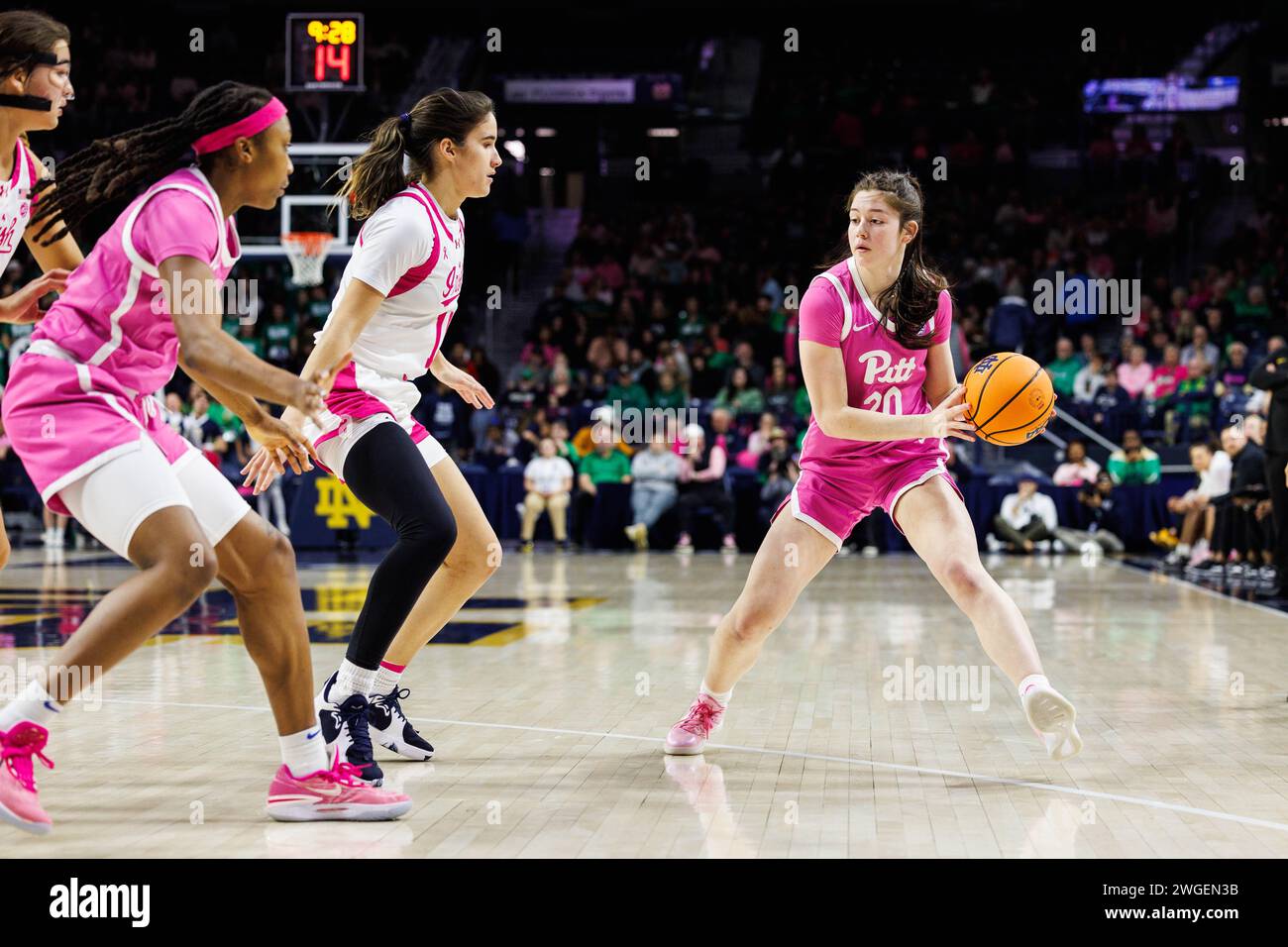 South Bend, Indiana, USA. 04th Feb, 2024. Pittsburgh guard Aislin ...