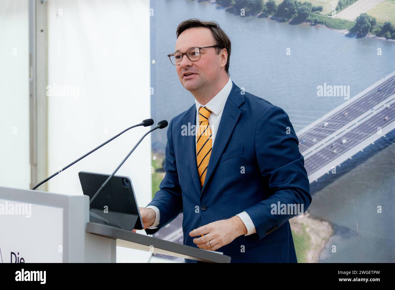 Rede von Staatssekretär BM Verkehr Oliver LUKSIC FDP - Feierliche ...