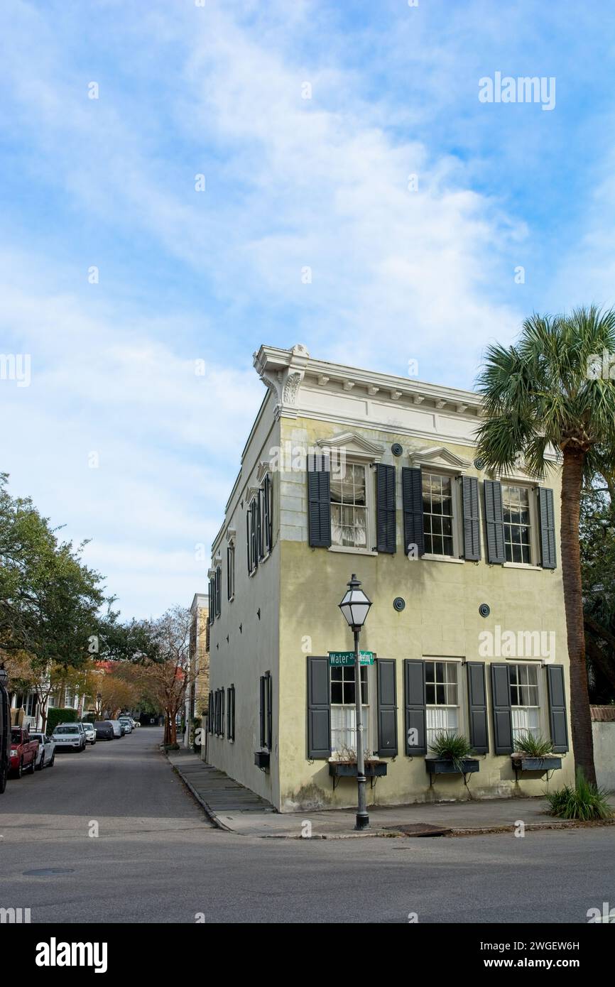 1860 Italianate style originally D.W. Ohlandt & Sons Family Grocery ...