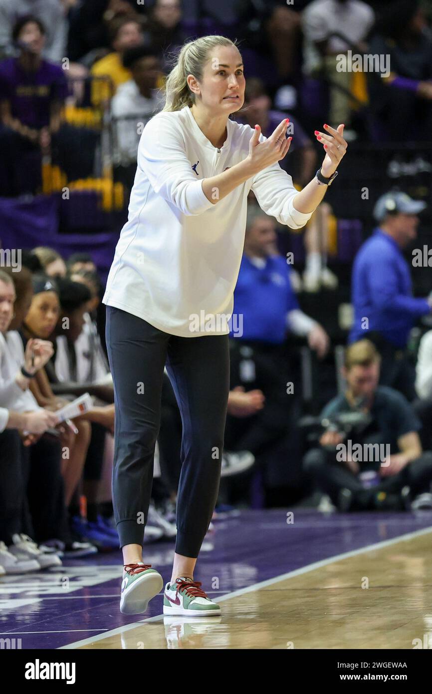 Baton Rouge, LA, USA. 04th Feb, 2024. Florida Head Coach Kelly Rae ...