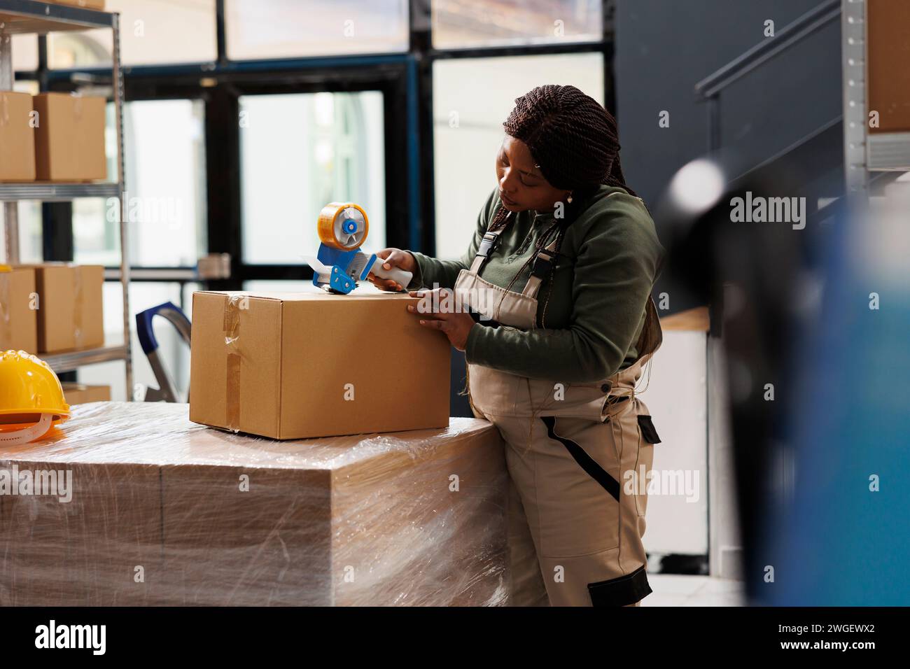 Factory stockroom boxes on shelf hi-res stock photography and images ...