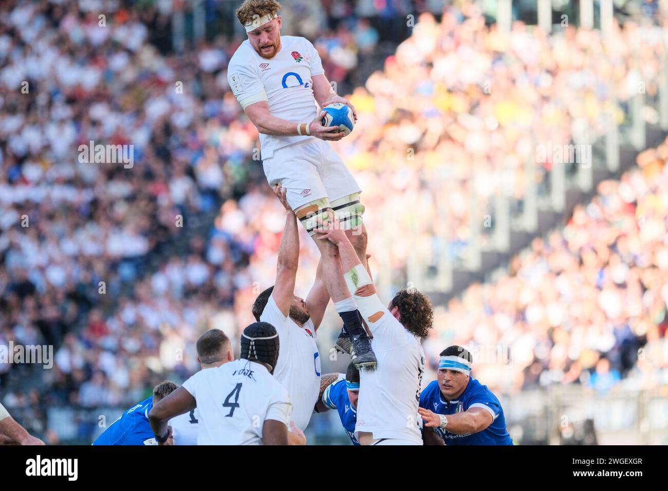 Ollie Chessum of England wins the line-out ball during the Guinness Men ...
