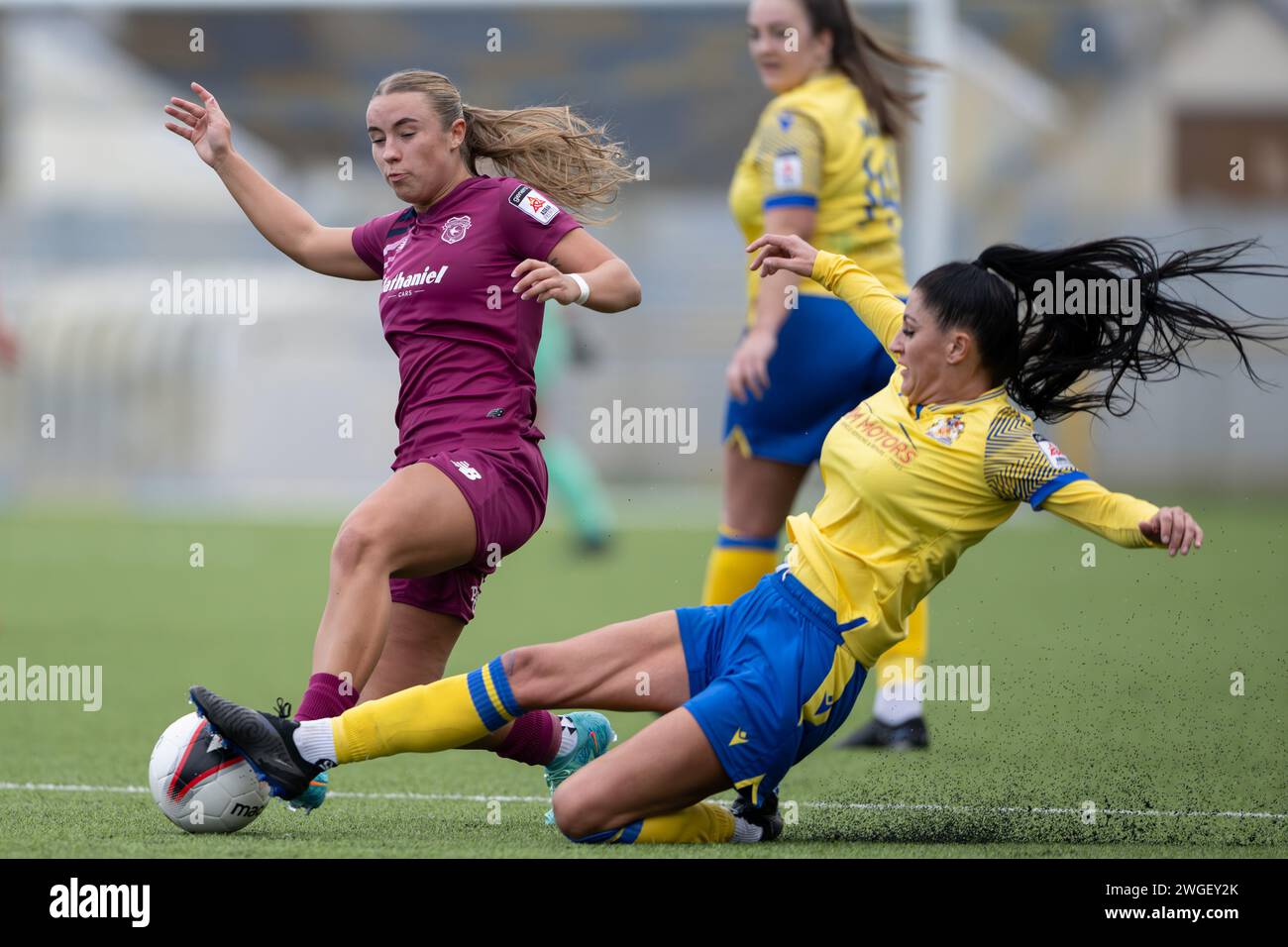 Barry, UK. 4th February 2024. Seren Watkins of Cardiff City Women under ...