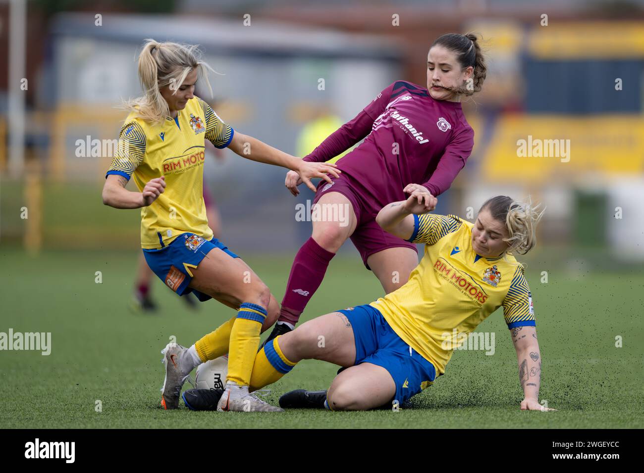 Barry, UK. 4th February 2024. Olivia Basham of Cardiff City Women ...