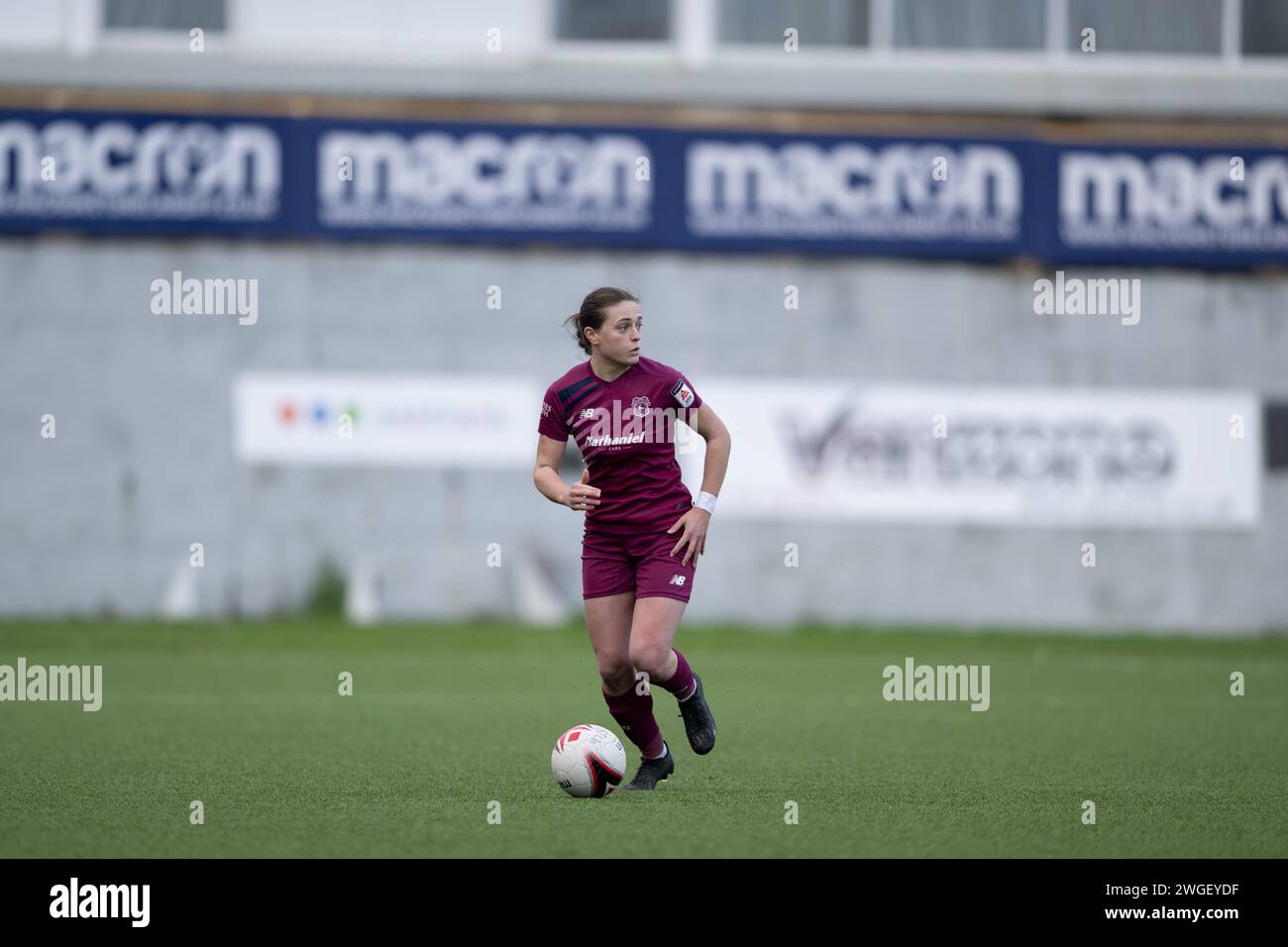 Barry, UK. 4th February 2024. Ffion Price of Cardiff City Women during ...
